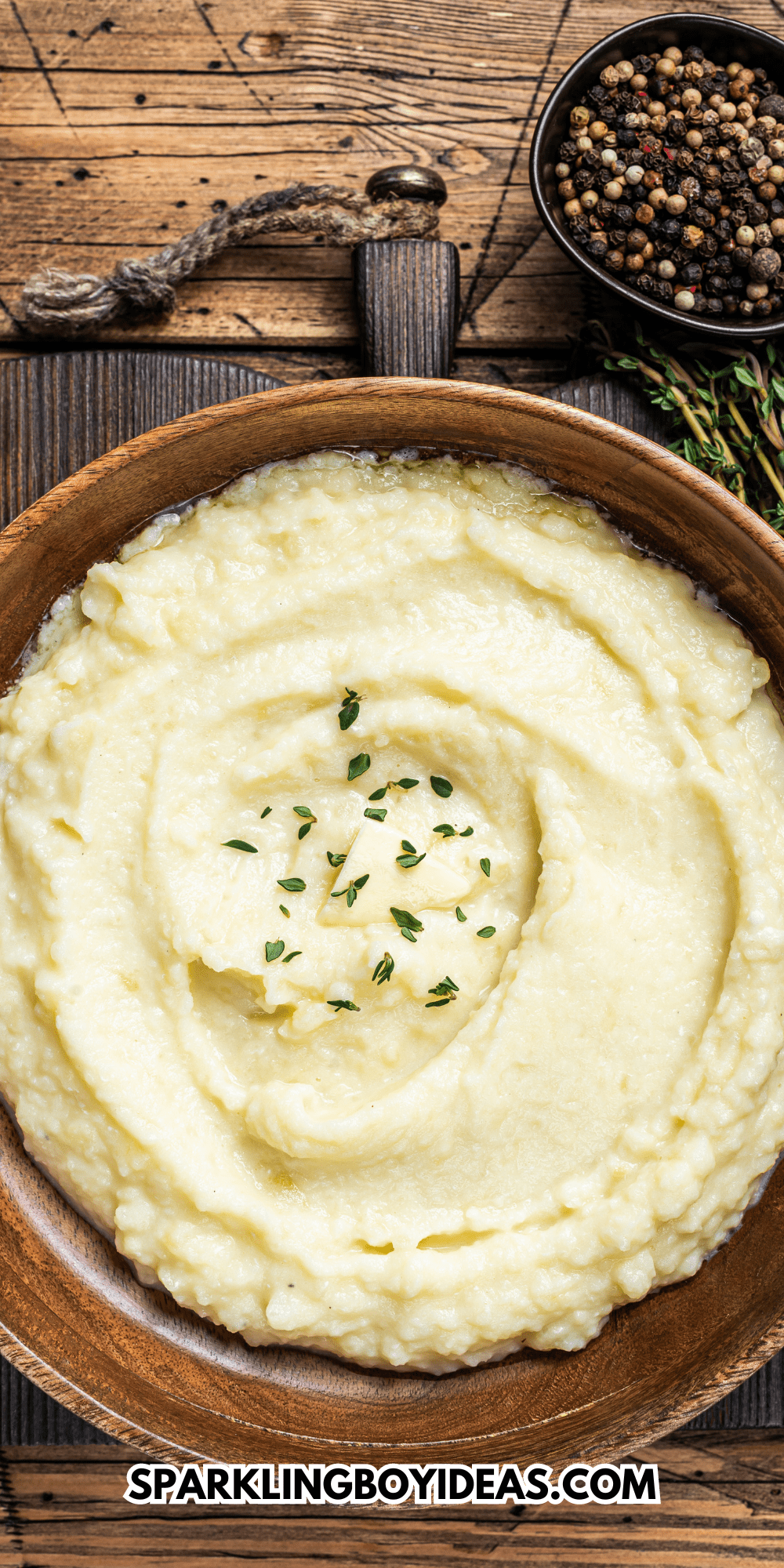 Creamy Garlic Mashed Potatoes - Sparkling Boy Ideas