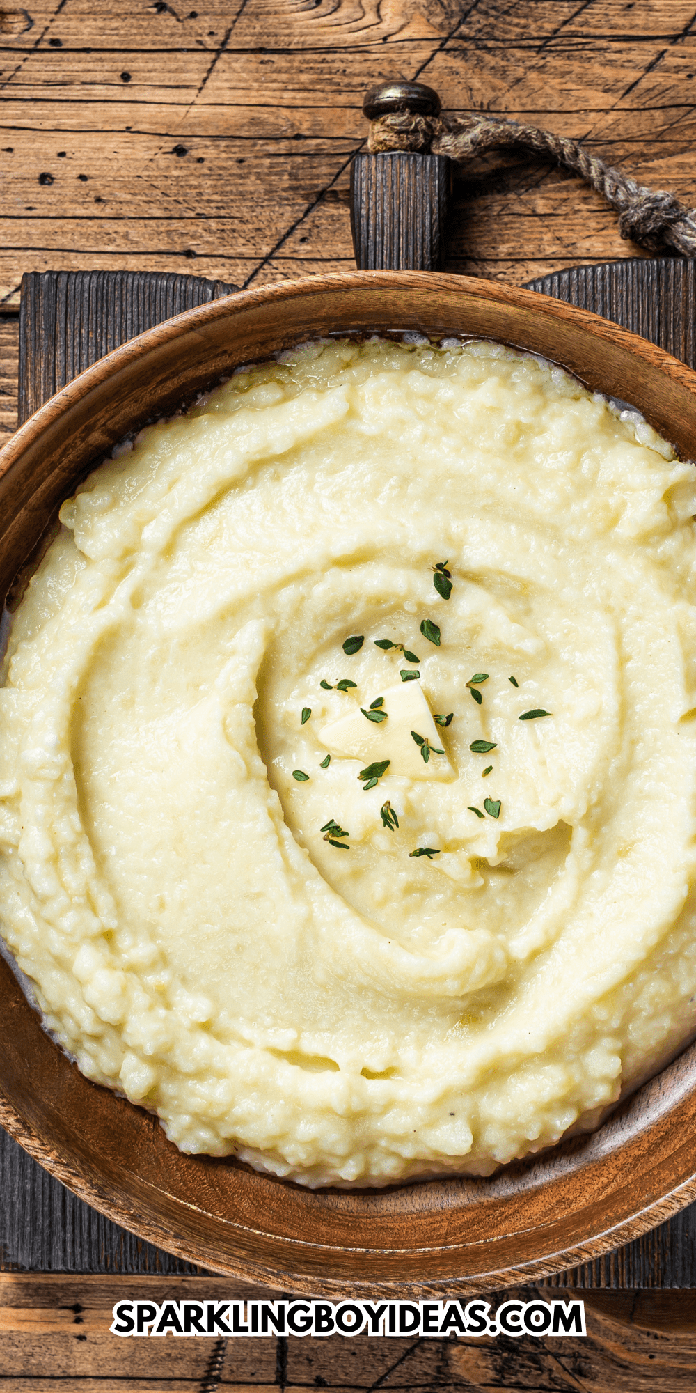 Creamy Garlic Mashed Potatoes - Sparkling Boy Ideas