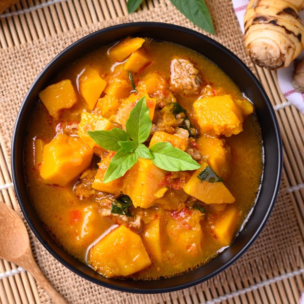 Spicy Thai Chicken Pumpkin Curry - Sparkling Boy Ideas