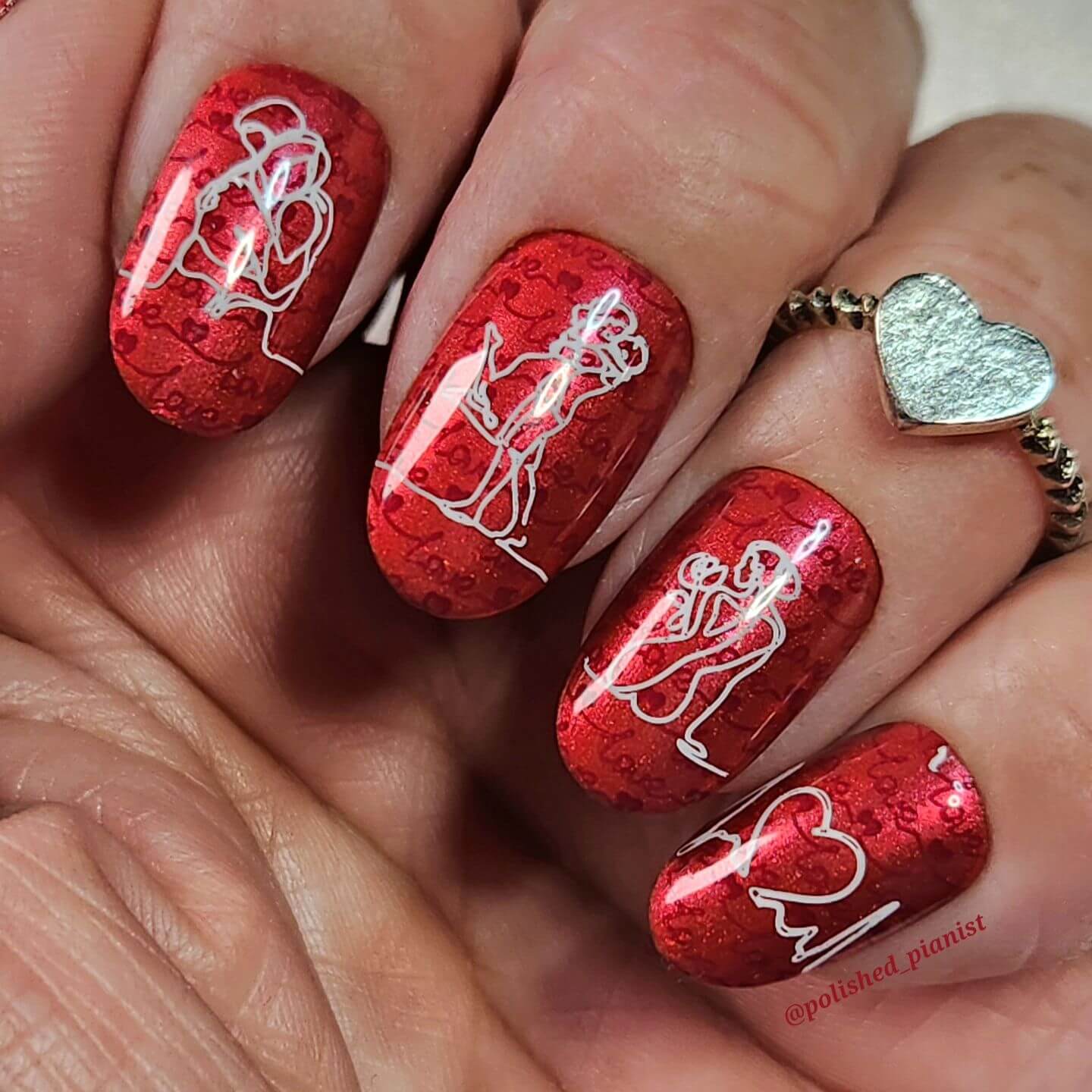 21 Cute Romantic Love Nails - Sparkling Boy Ideas
