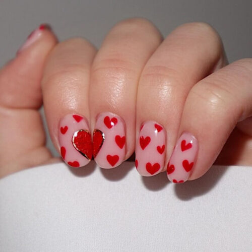21 Cute Romantic Love Nails - Sparkling Boy Ideas
