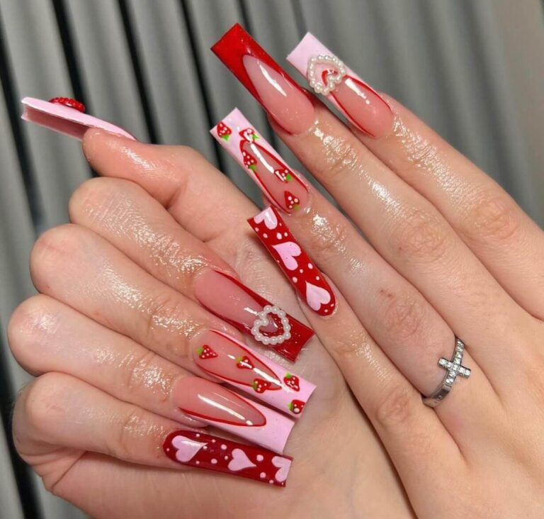 21 Cute Romantic Love Nails - Sparkling Boy Ideas