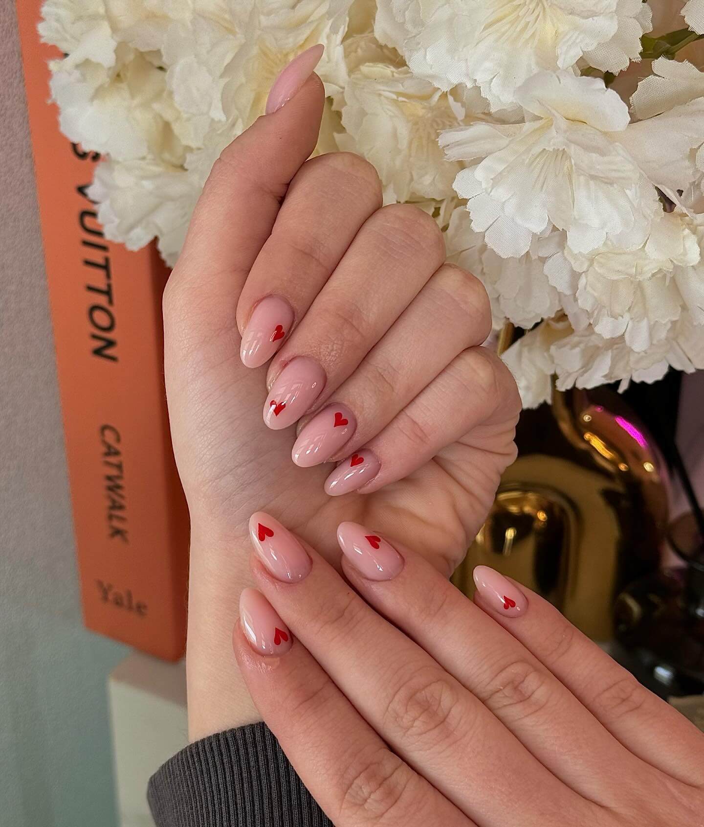 21 Cute Romantic Love Nails - Sparkling Boy Ideas