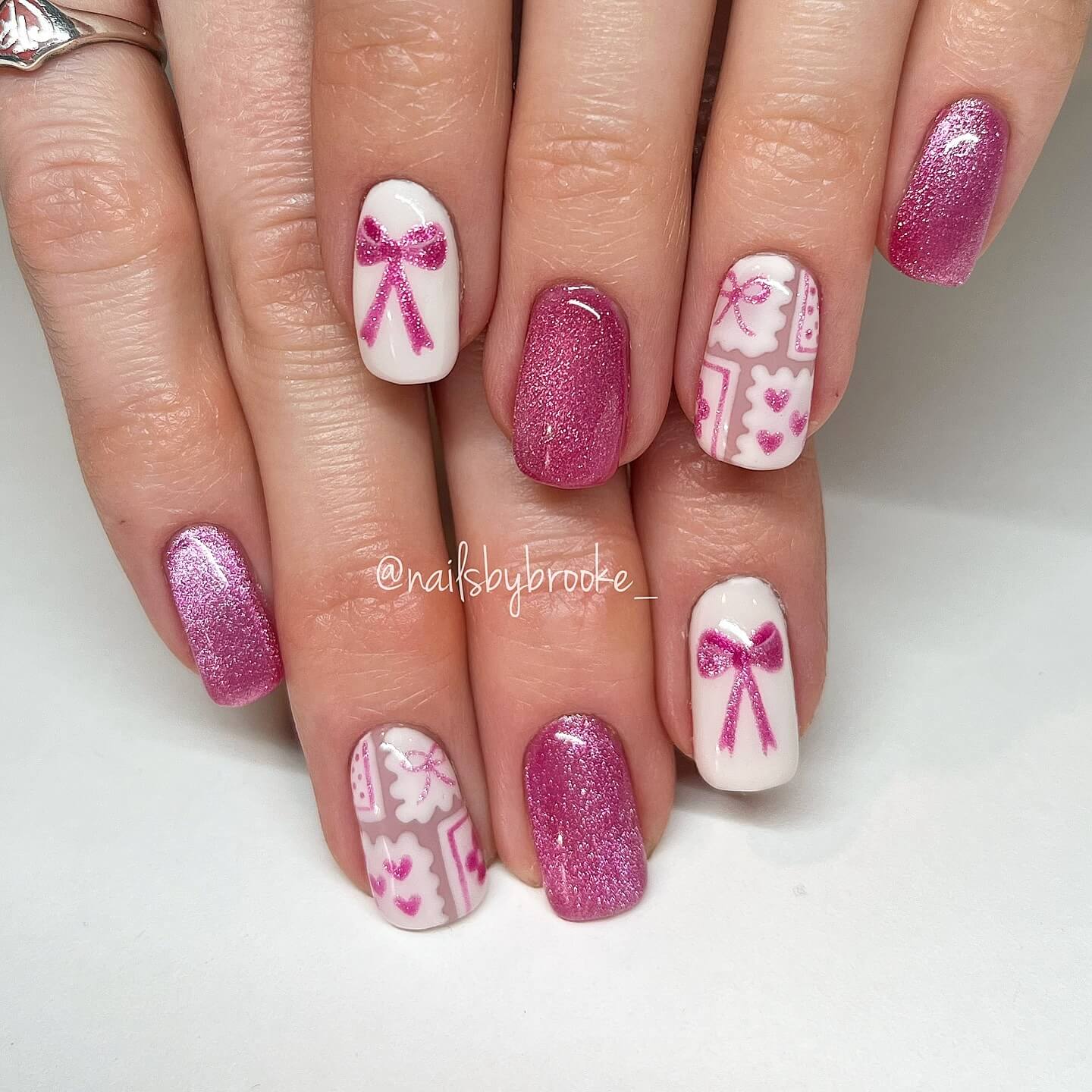 21 Cute Romantic Love Nails - Sparkling Boy Ideas