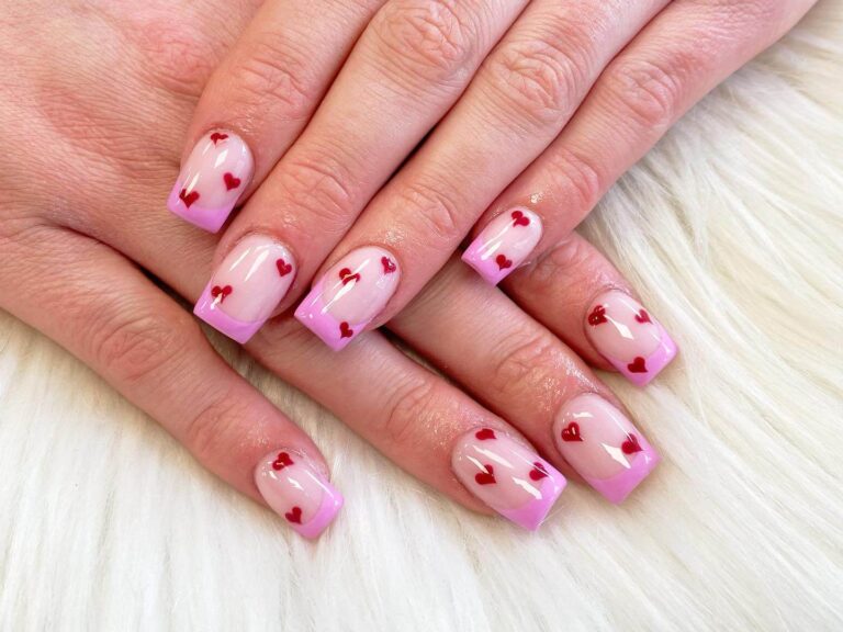 21 Cute Romantic Love Nails - Sparkling Boy Ideas