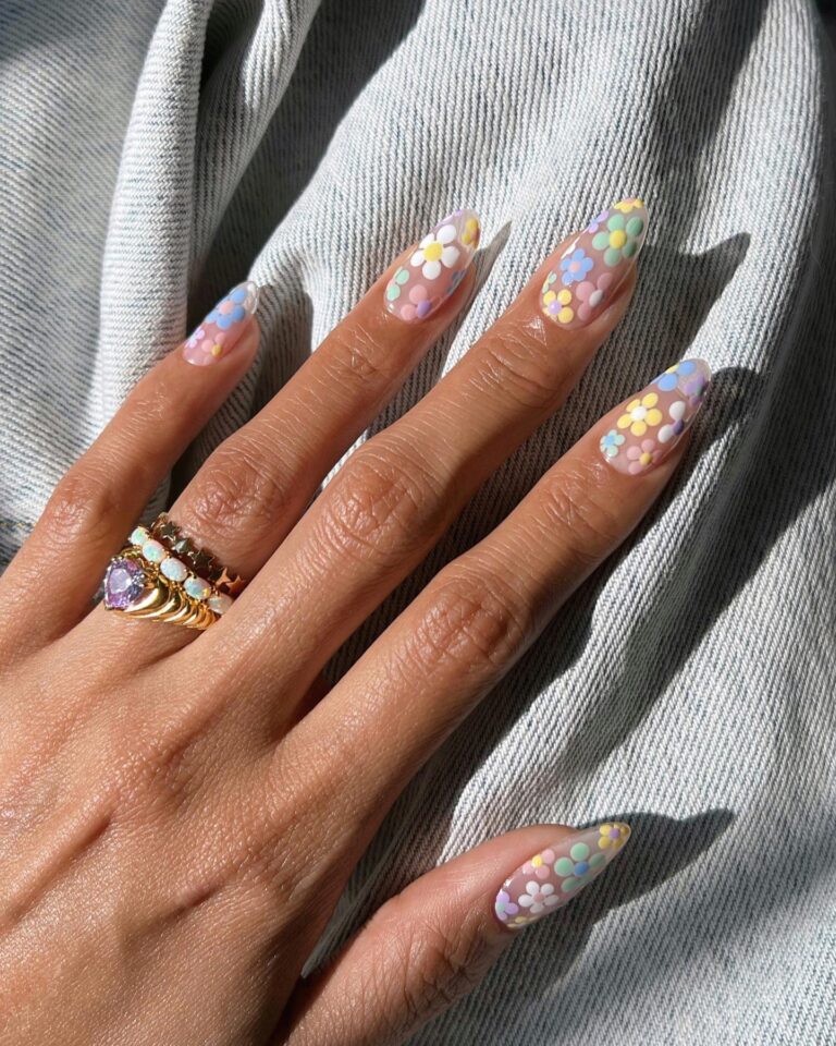 21 Cute Easy Spring Nail Art - Sparkling Boy Ideas