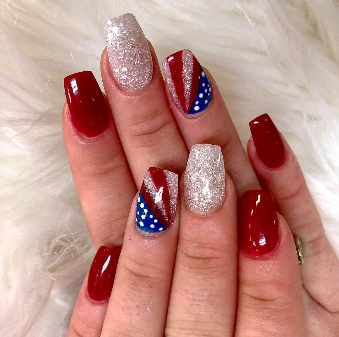 31 Cute Easy 4th of July Nails - Sparkling Boy Ideas
