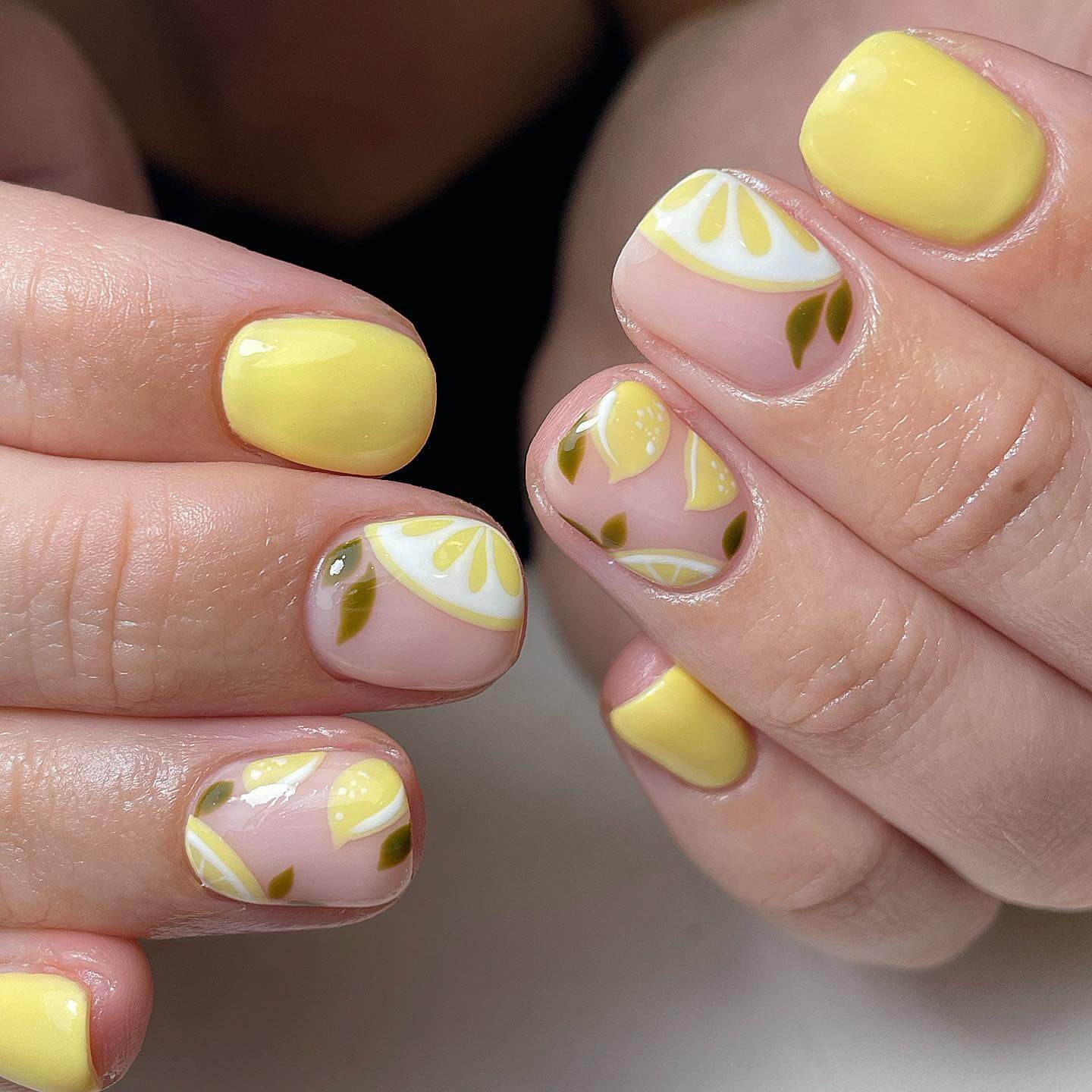 31 Summer Lemon Nails - Sparkling Boy Ideas