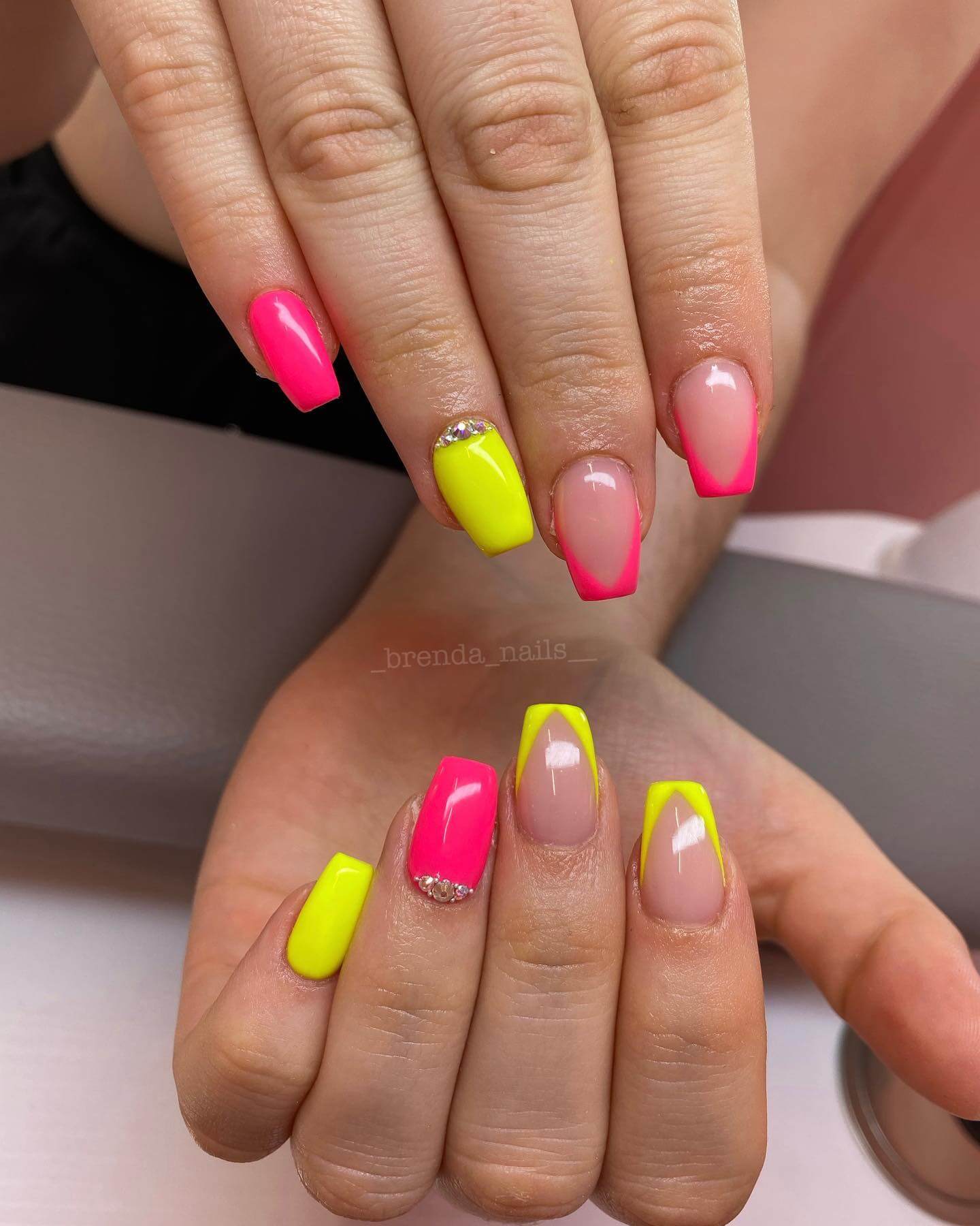 21 Fun Bright Neon Nails - Sparkling Boy Ideas