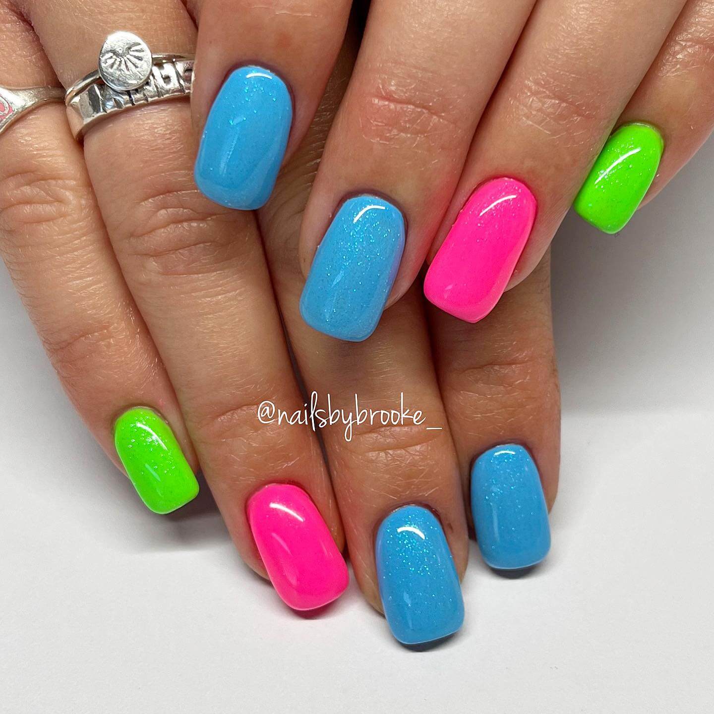 21 Fun Bright Neon Nails - Sparkling Boy Ideas