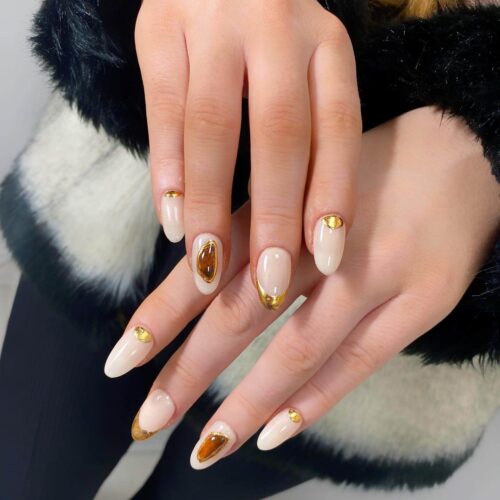 31 Cute Trendy Amber Nails - Sparkling Boy Ideas