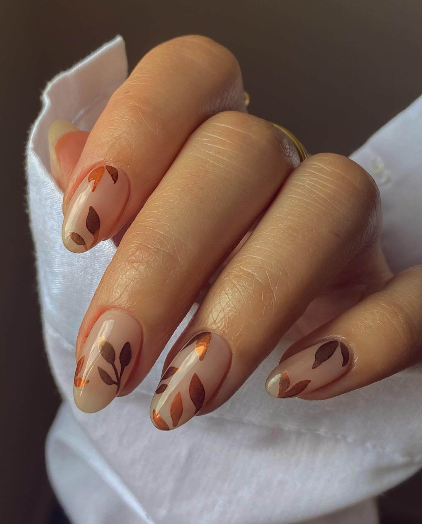 31 Simple Cute Autumn Nails - Sparkling Boy Ideas