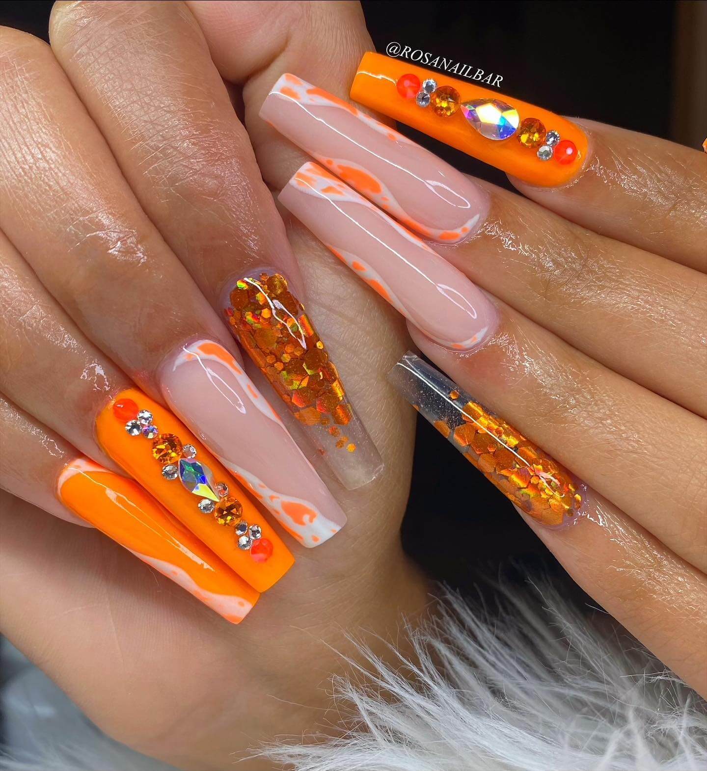 31 Simple Fall Nail Ideas - Sparkling Boy Ideas