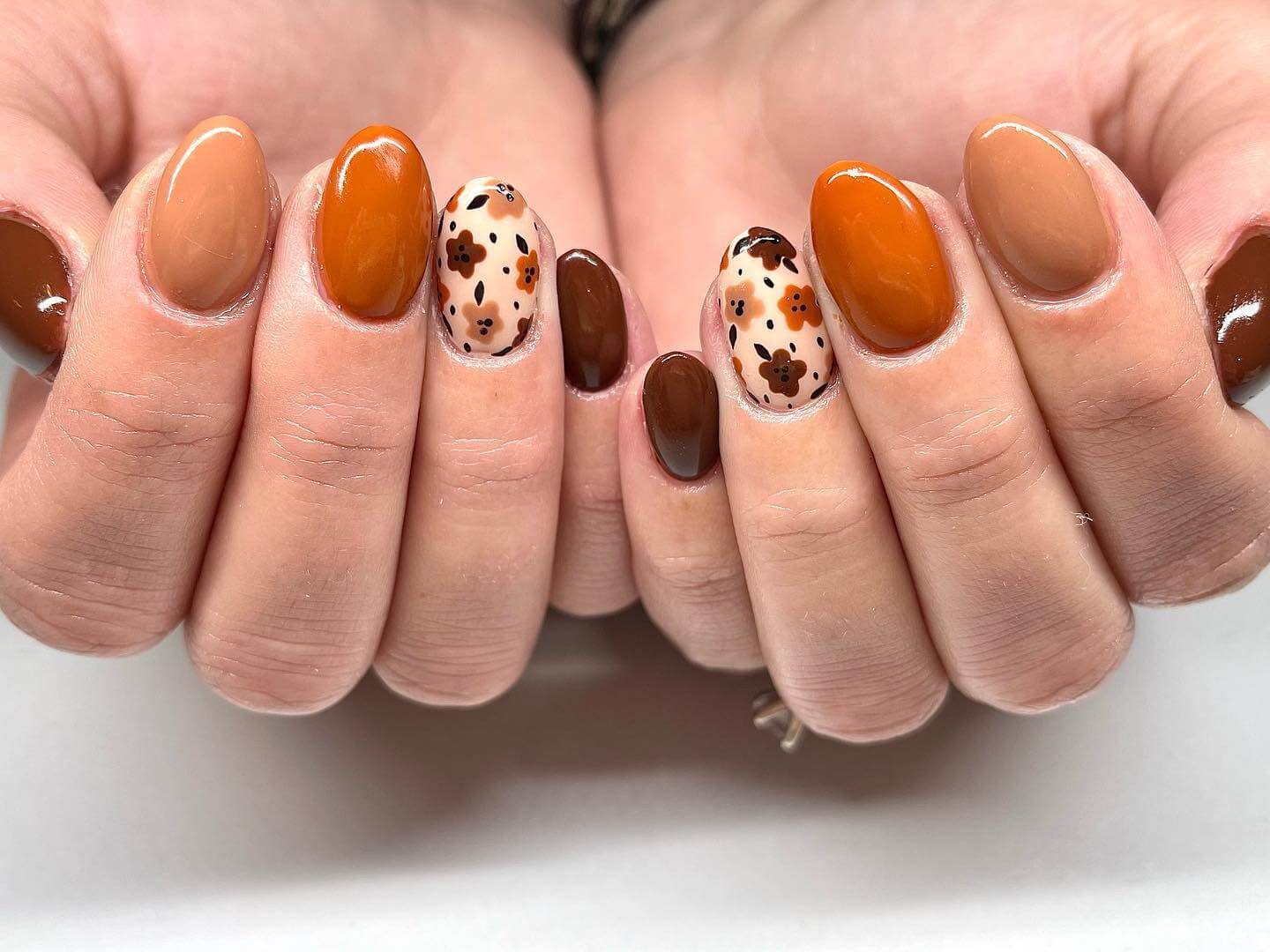 31 Super Stylish Fall Nails - Sparkling Boy Ideas