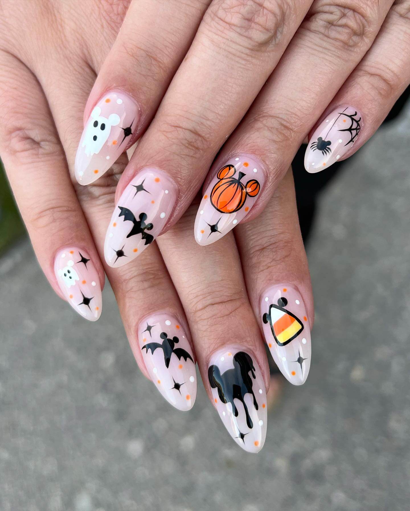 21 Spooky Halloween Nails - Sparkling Boy Ideas