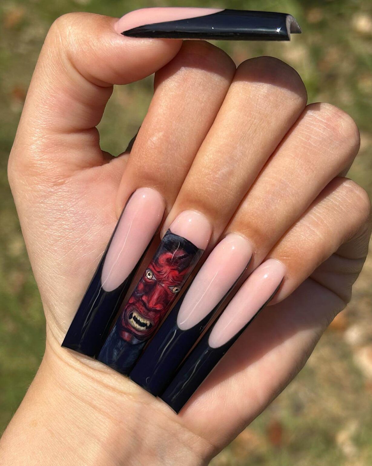 21 Cute Easy Horror Nails - Sparkling Boy Ideas