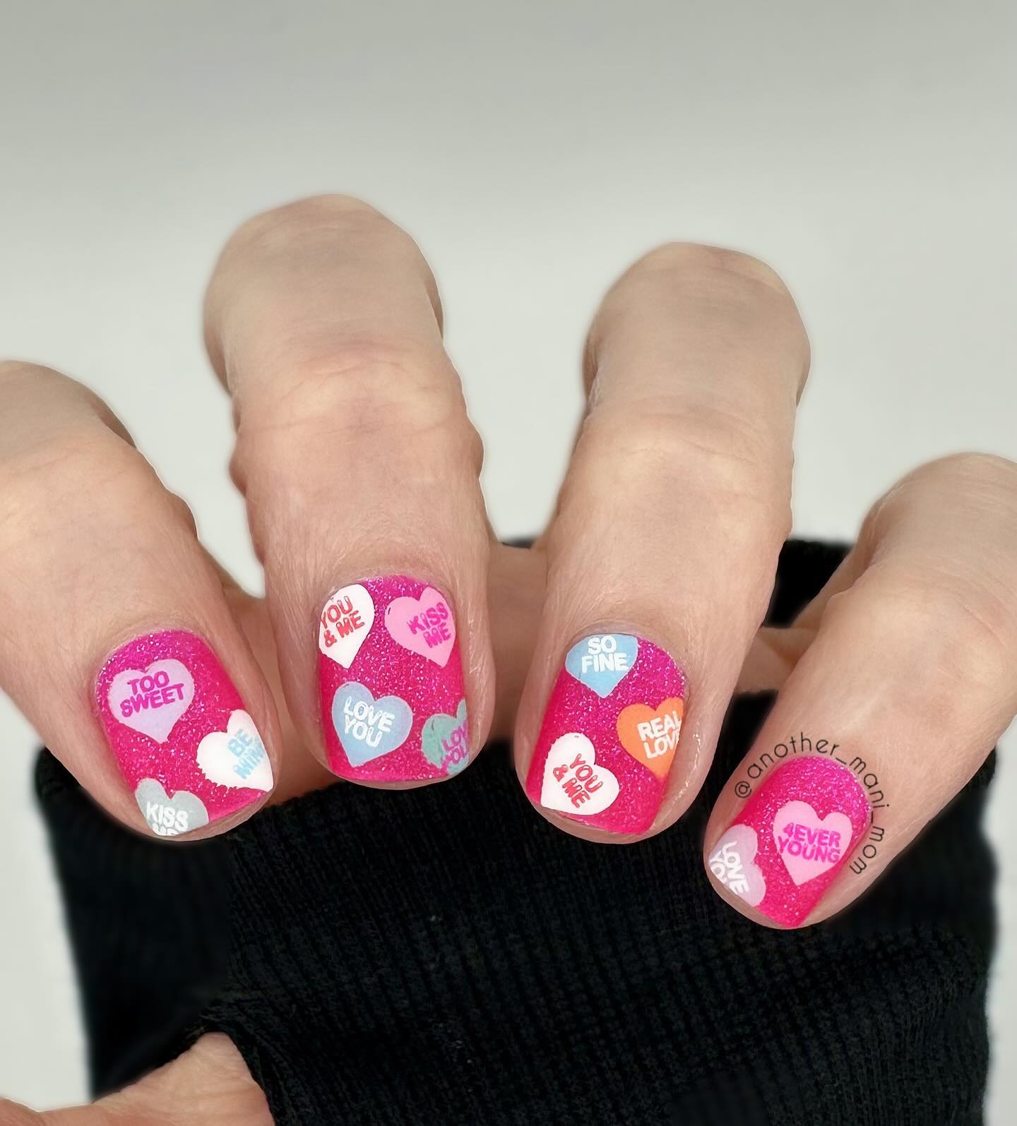 25 Cute Candy Heart Nails - Sparkling Boy Ideas