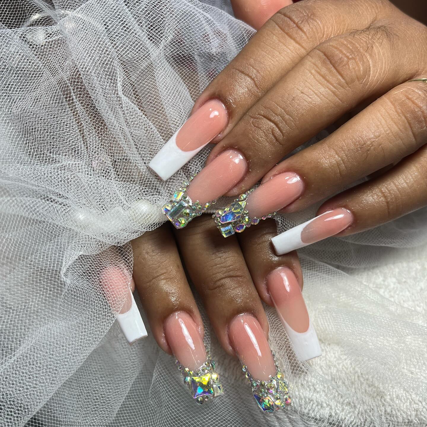 21 Trending Swarovski Nails - Sparkling Boy Ideas