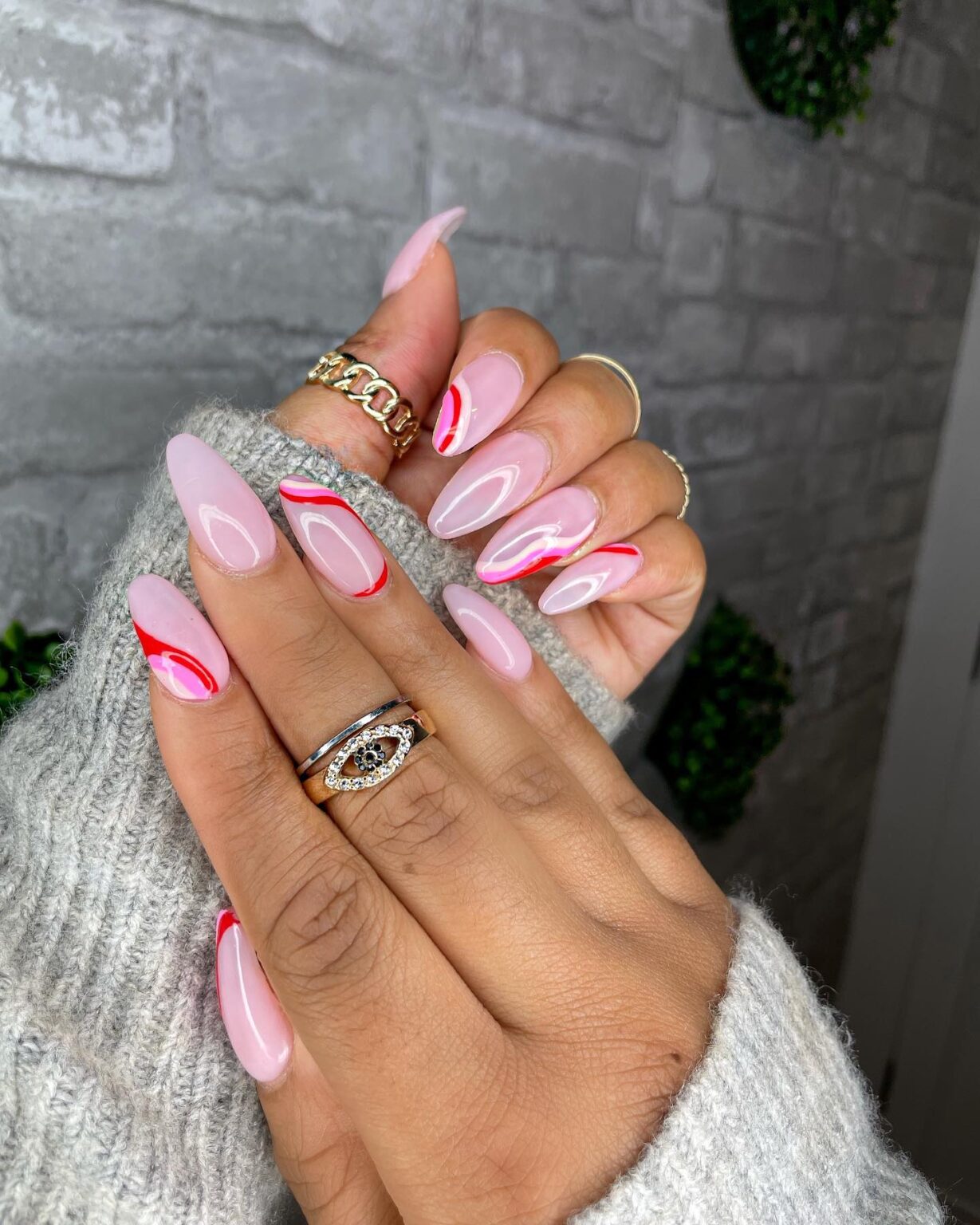 15 Elegant Pink And Red Nails - Sparkling Boy Ideas